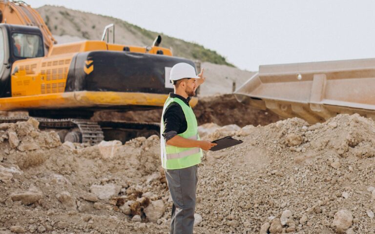 Alat Berat Grader: Arti, Fungsi, dan Komponennya