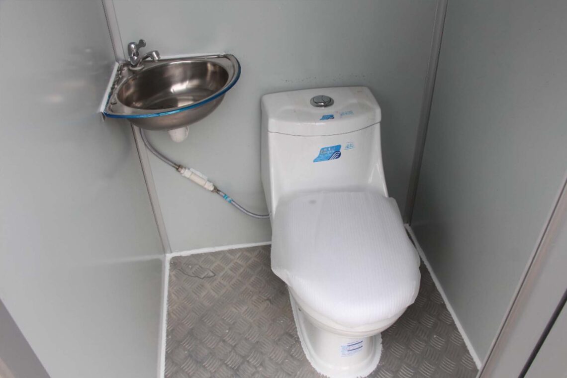Modern Minimalist Sanitation Facilities: Container & Modular ...