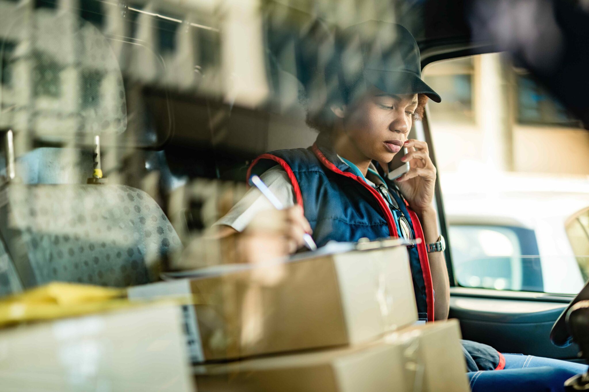 Shipping Adalah: Arti, Fungsi, dan 7 Jenisnya