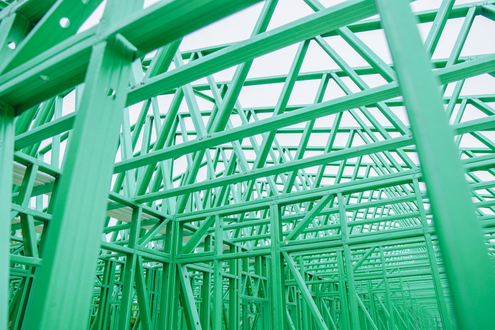 Konstruksi Baja Restoran Vs Kayu: Mana yang Terbaik?